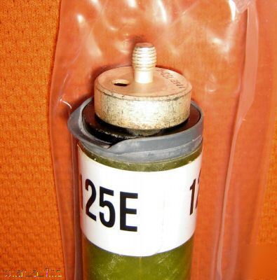 New s & c power fuse sm-4 125E amp 14.4KV 122200R4